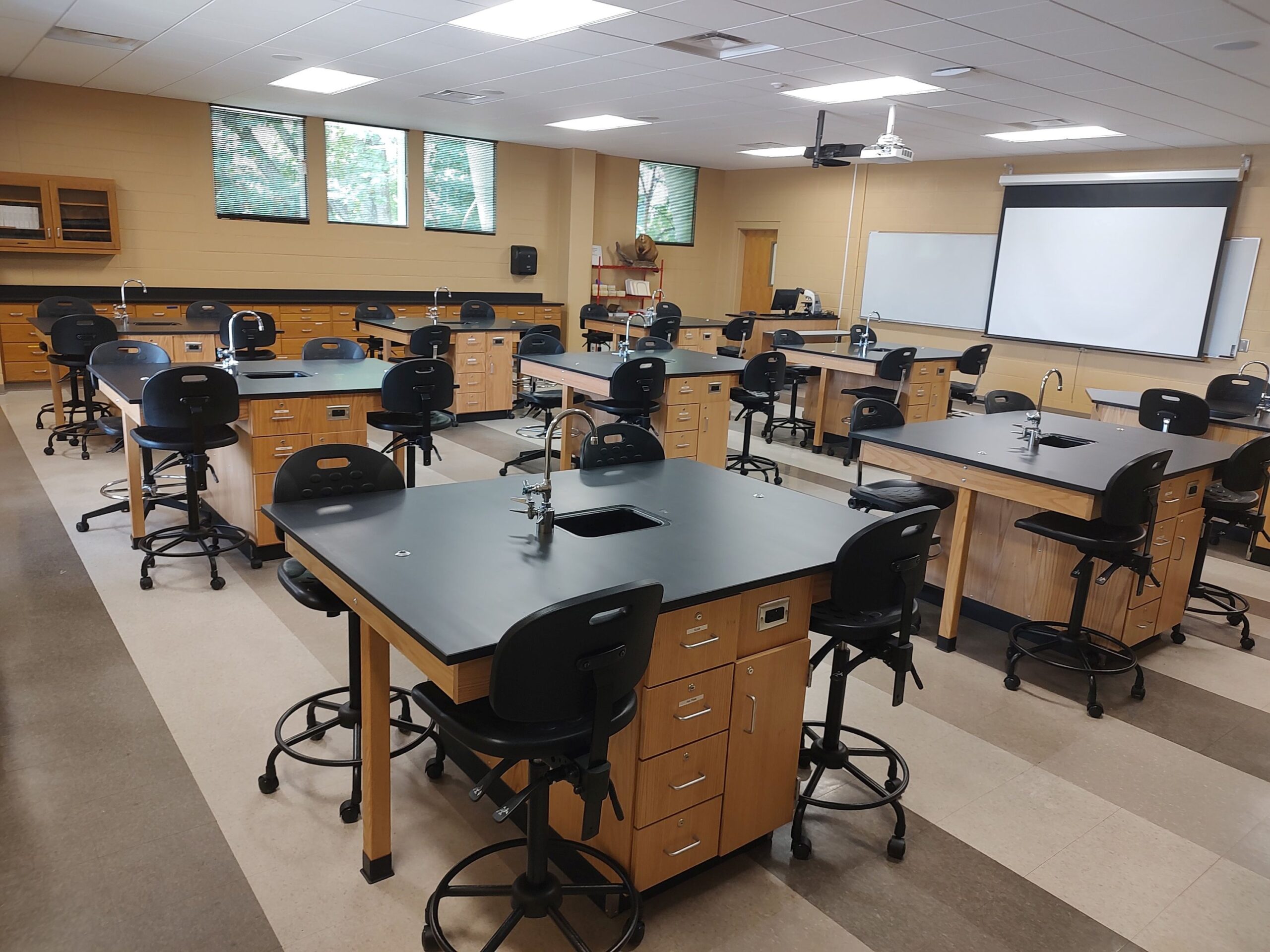 Dalton State University - Sequoya Hall Labs Renovation - J&J Contractors